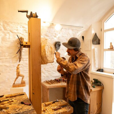 Holz- & Steinbildhauer-Atelier Harald Weiskopf - TVB Osttirol ...